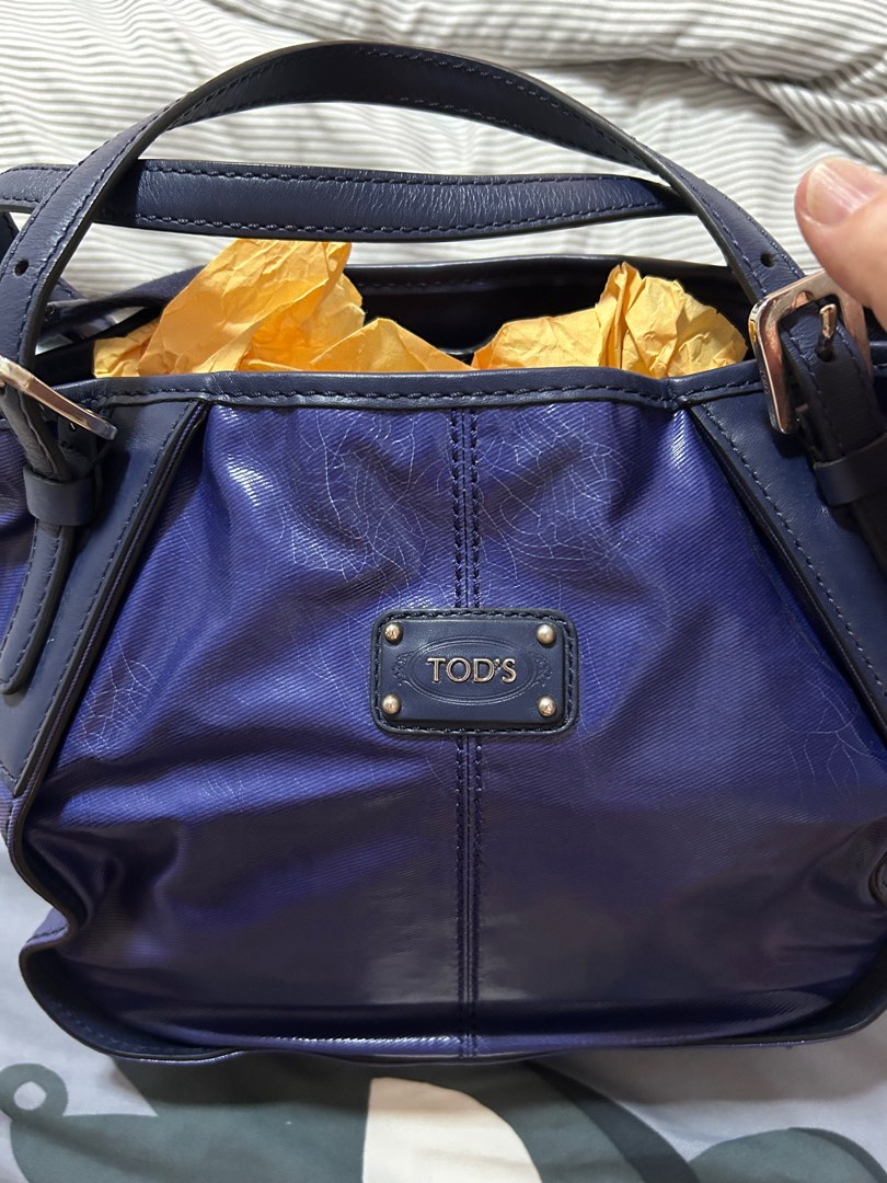 Used Tod’s sling bag, Women's Fashion, Bags & Wallets, Cross-body Bags ...