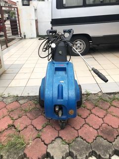 Apache waterjet high pressure wash with vacuum, Furniture & Home Living ...