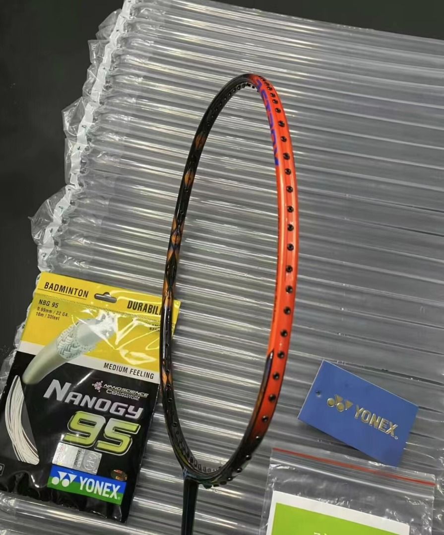 全新正貨 Yonex Ax 77 Pro 羽毛球拍 橙黑色, 運動產品, 運動與體育, 運動與體育 - 球拍和球類運動 - Carousell