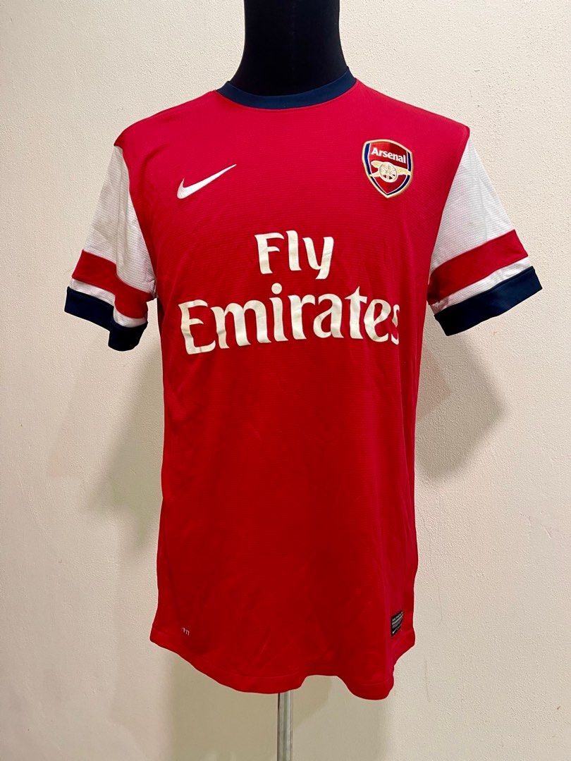 arsenal nike jersi, Men's Fashion, Activewear on Carousell