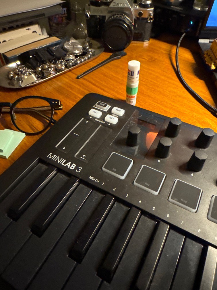 Arturia Mini Lab 3, Hobbies & Toys, Music & Media, Musical Instruments ...