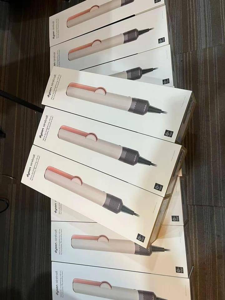 Dyson Airstrait HT01 Pink, Beauty & Personal Care, Hair on Carousell