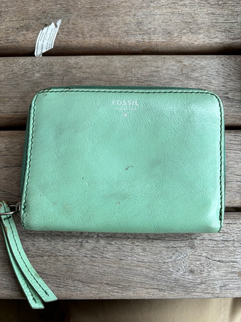 Fossil Zip Wallet, Women's Fashion, Bags & Wallets, Wallets & Card ...