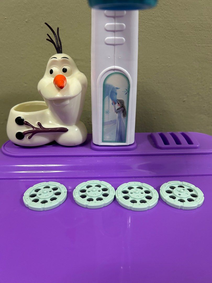 frozen drawing table