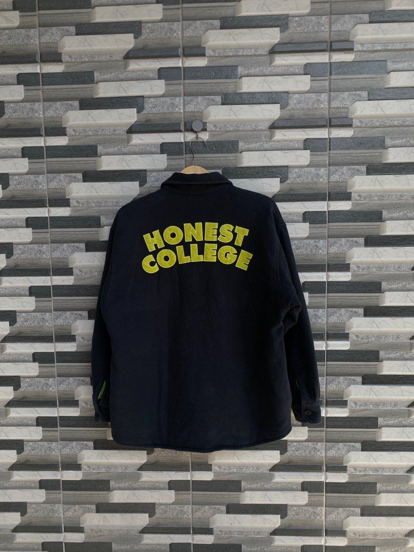GU Uniqlo X Honest College By Studio Seven, Fesyen Pria, Pakaian , Baju ...