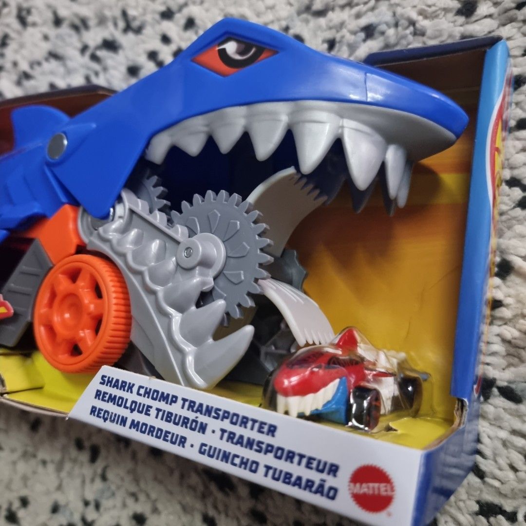 Hot Wheels Shark Chomp Transporter, Hobbies & Toys, Toys & Games on ...