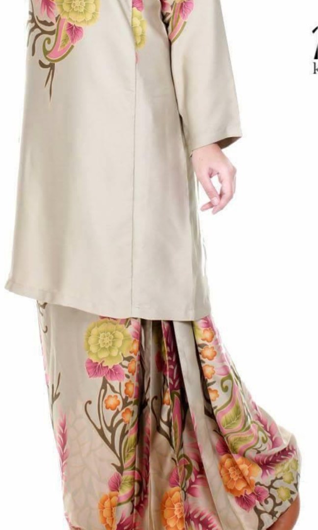 HUNTING for kurung kain susun tepi(KAIN SAHAJA), Women's Fashion ...