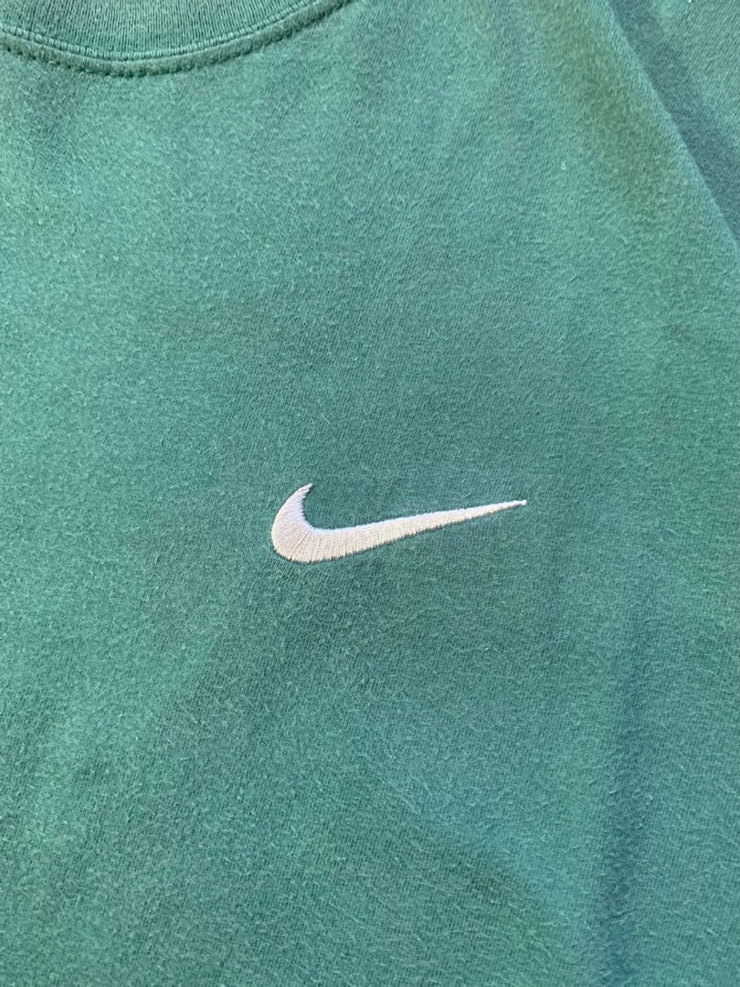 NIKE SMALL LOGO, Men's Fashion, Tops & Sets, Tshirts & Polo Shirts on ...