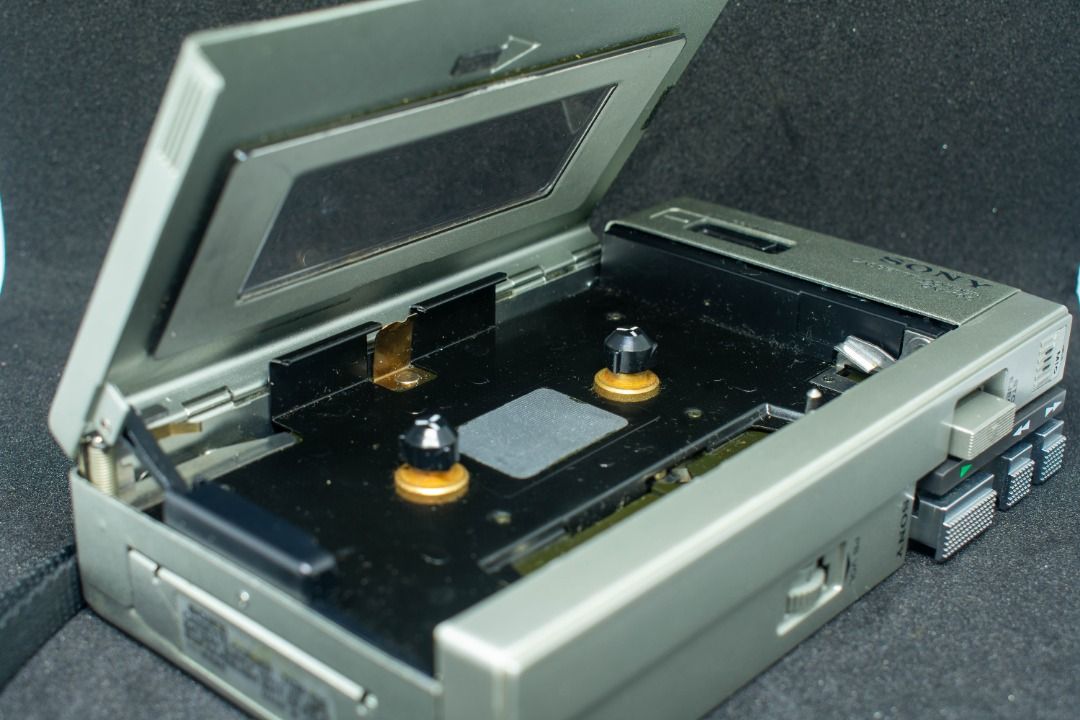 Sony TCM-100 "Pressman" Walkman Precursor, Audio, Portable Music ...