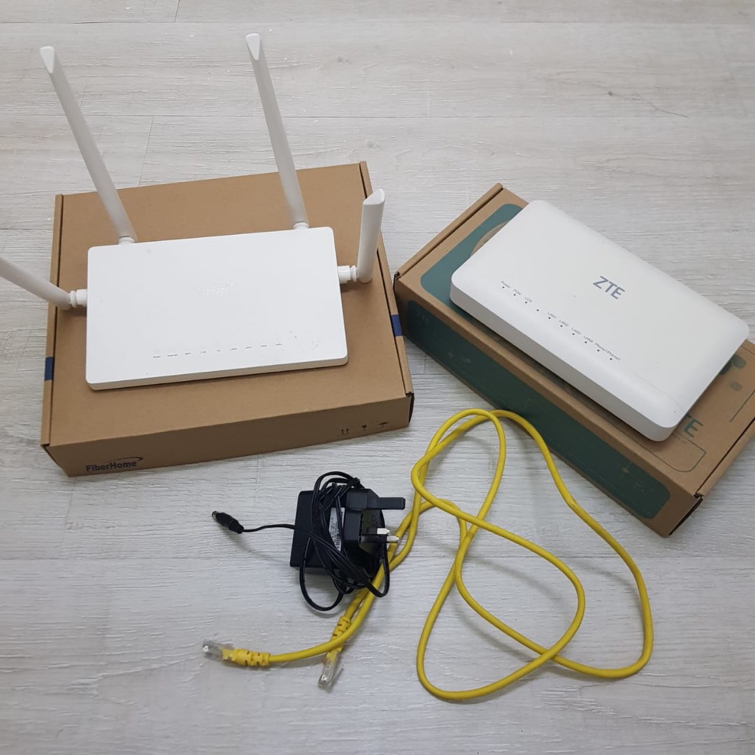 Wireless Router Fiberhome and ZTE, Computers & Tech, Parts ...