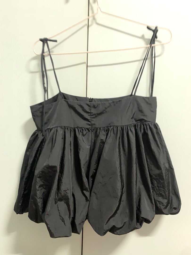 Y2k poofy balloon like top, Women's Fashion, Tops, Others Tops on Carousell