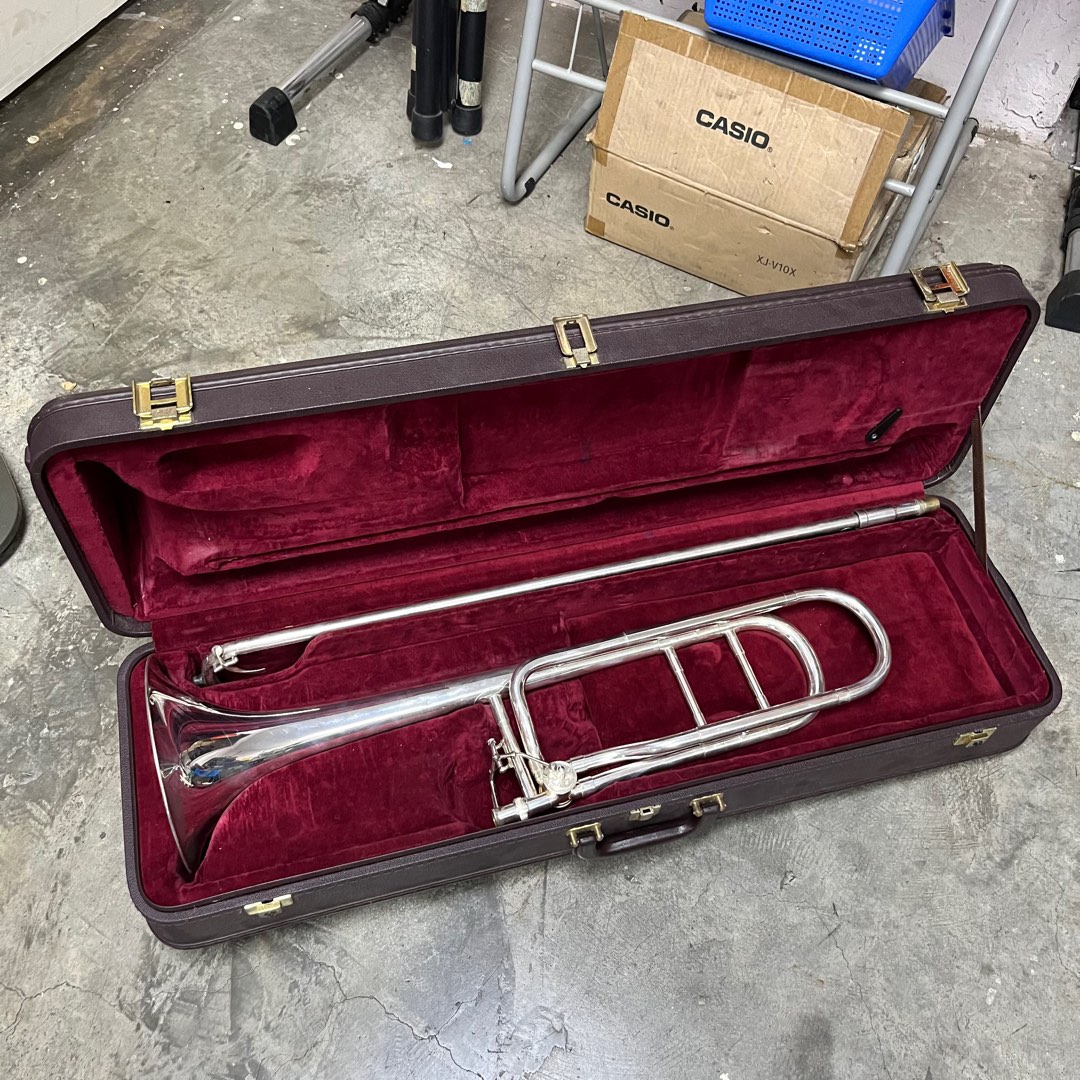 Besson Trombone International BE-744, Hobbies & Toys, Music & Media ...