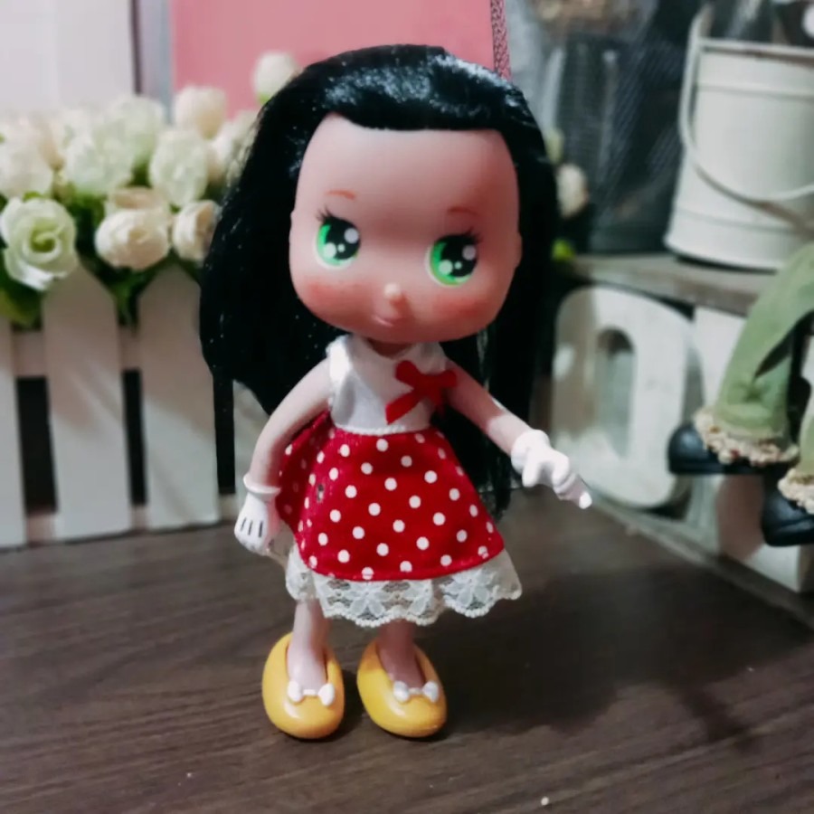 Boneka Famosa Doll red polkadot dress with black hair, Toys ...