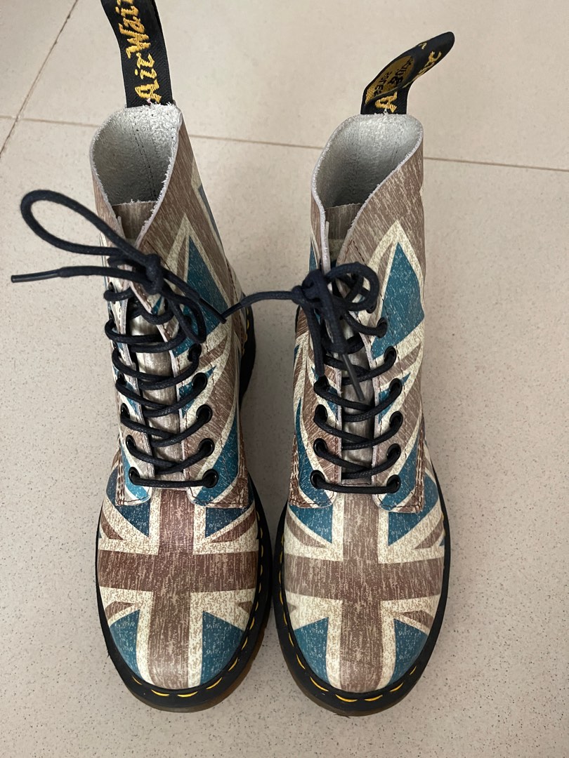 Dr Martens Doc Martens DM Boots Pascal Union Jack , Women's Fashion ...
