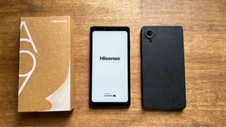 Hisense A9 E-ink Smartphone with warm light and Android 11, Mobile ...