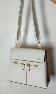 Holb Clara pu, Women's Fashion, Bags & Wallets, Shoulder Bags on Carousell