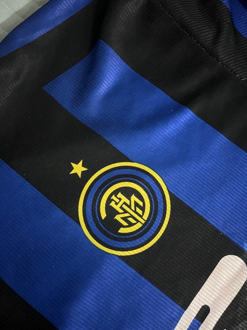 Inter Milan Vintage Jersey, Men's Fashion, Activewear on Carousell