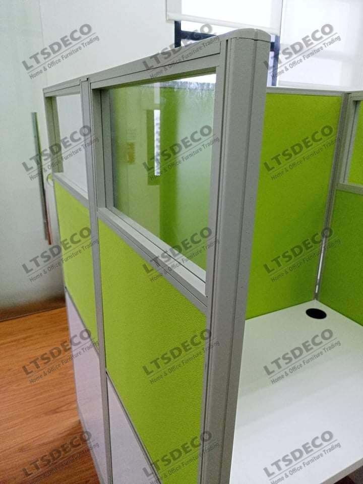 LAMINATED WITH GLASS PANEL WORKSTATION CUBICLE | OFFICE PARTITION ...