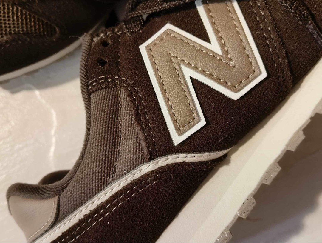NEW BALANCE Classic Traditionnels, Women's Fashion, Footwear, Sneakers ...