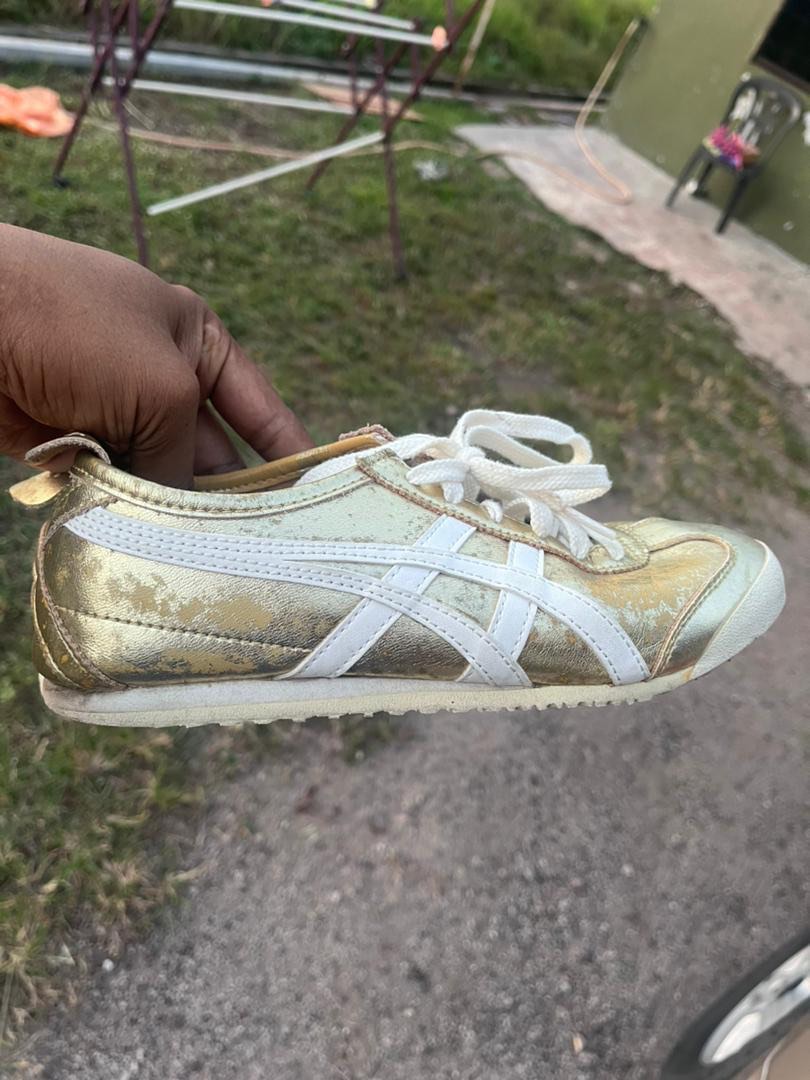 Onitsuka tiger gold, Men's Fashion, Footwear, Sneakers on Carousell
