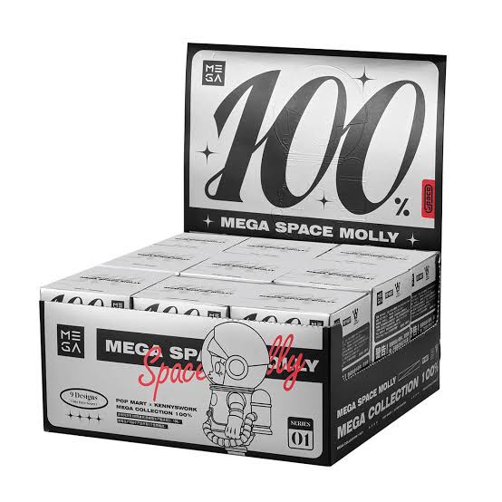 SPACE MOLLY VERSION 1 set, Hobbies & Toys, Toys & Games on Carousell