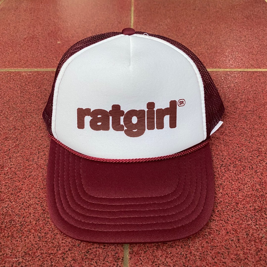 STRAY RATS Ratgirl burgundy trucker hat, Fesyen Pria, Aksesoris, Topi ...