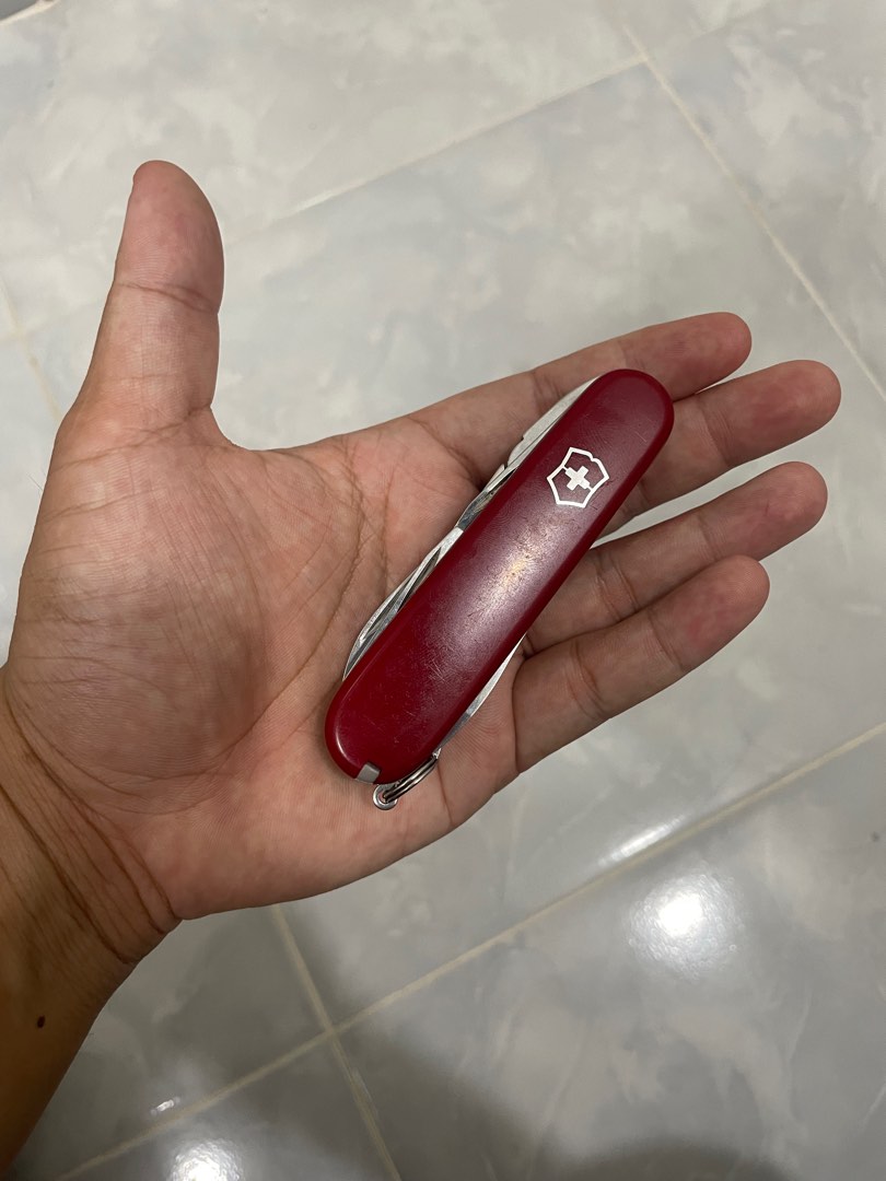 Victorinox deluxe tinker, Sports Equipment, Hiking & Camping on Carousell
