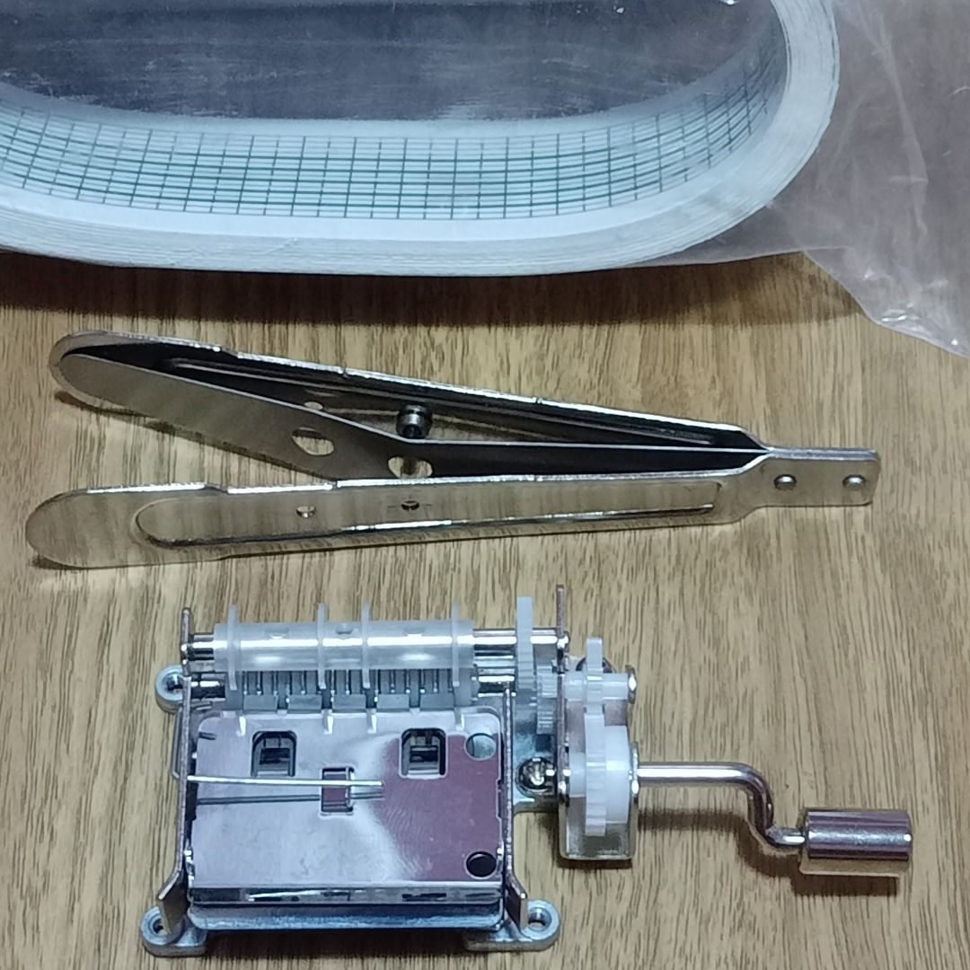 15 NOTE HAND CRANK DIY MUSIC BOX KIT, Hobbies & Toys, Music & Media ...