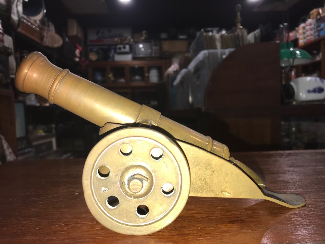 Antique/Vintage Meriam Tembaga, Everything Else, Others on Carousell