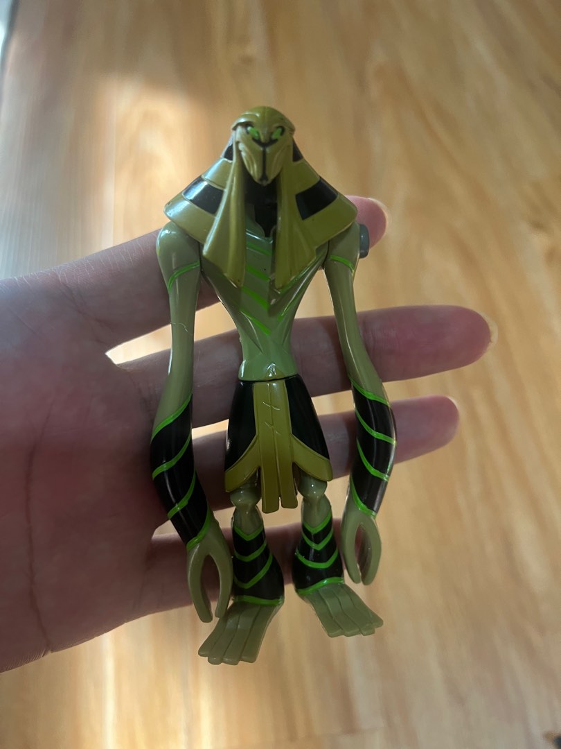 Ben 10 Ben mummy Bandai, Hobbies & Toys, Toys & Games on Carousell