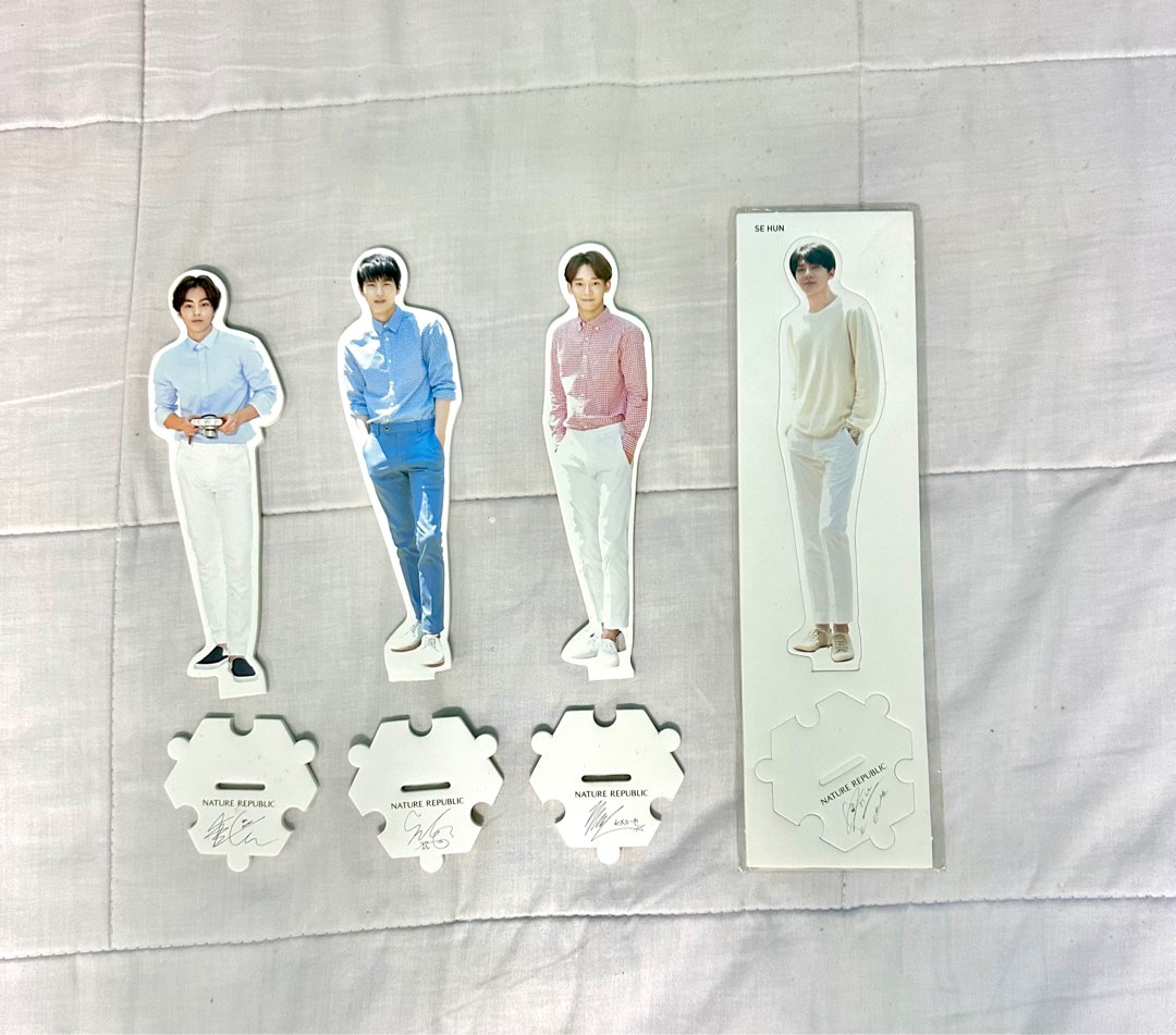 EXO figures with signature, Hobbies & Toys, Collectibles & Memorabilia ...