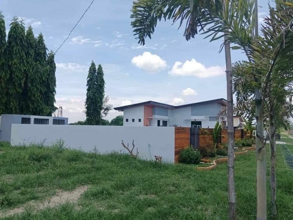 FOR SALE NEWLY BUILT RESORT IDEAL FOR STAYCATION OR RESTHOUSE W/ VIEW ...