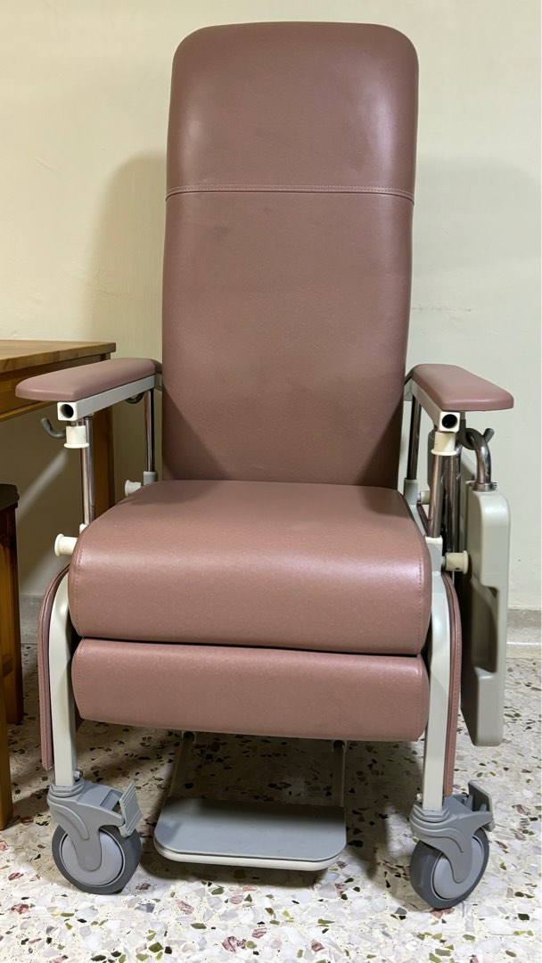 Geriatric Chair Reclining Mobile Drop Armrest, Health & Nutrition ...