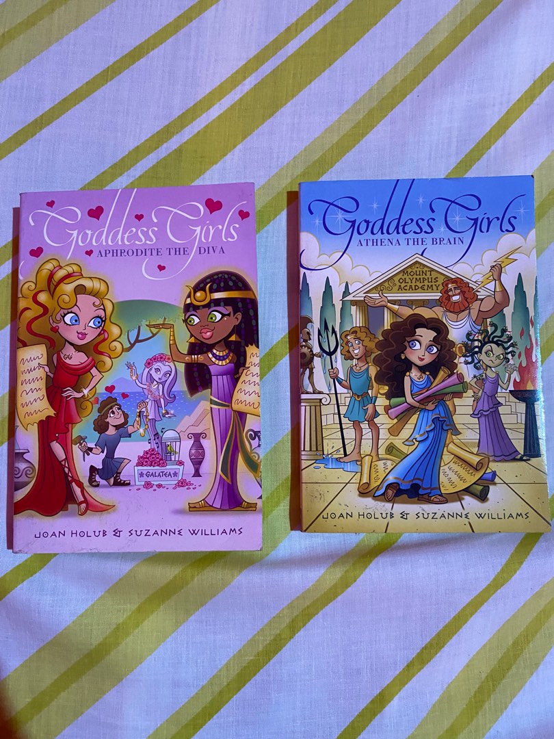 Goddess Girls Aphrodite the Diva and Athena the Brain, Hobbies & Toys ...