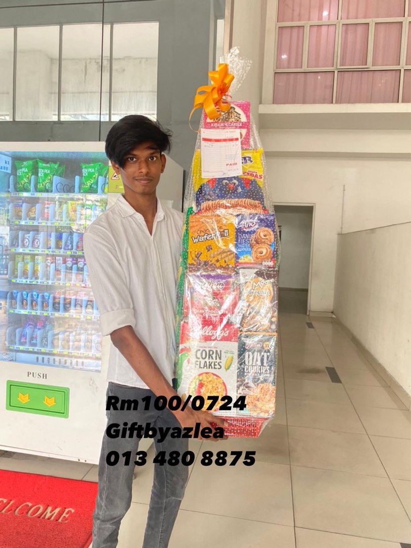 Hamper makanan dan minuman tinggi, Food & Drinks, Gift Baskets ...