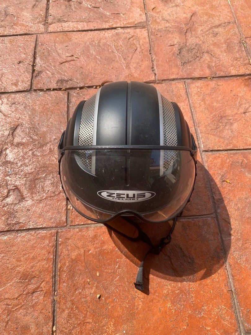 Helmet Zeus, Auto Accessories on Carousell