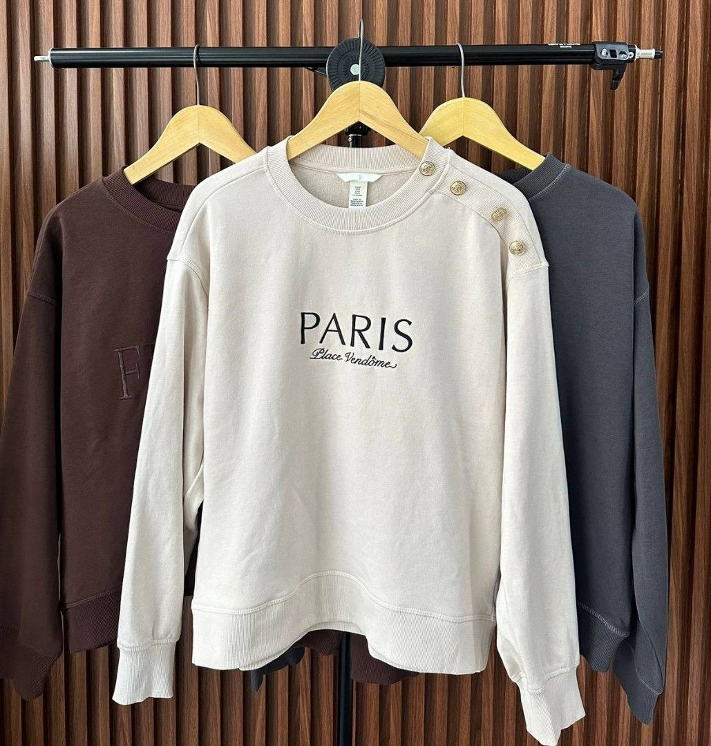 [SOLD OUT] HM logo baci sweater, Fesyen Wanita, Pakaian Wanita, Baju ...
