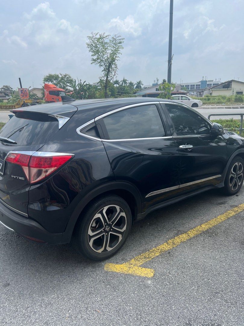 Honda Hrv 2016 V spec Full, Cars, Cars for Sale on Carousell