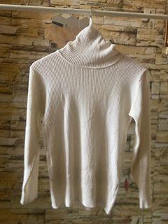 Innerwear, Women's Fashion, Activewear on Carousell