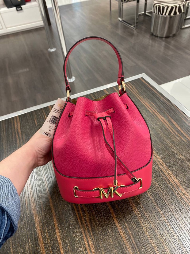 Micheal Kors Reed Bucket, Luxury, Bags & Wallets on Carousell