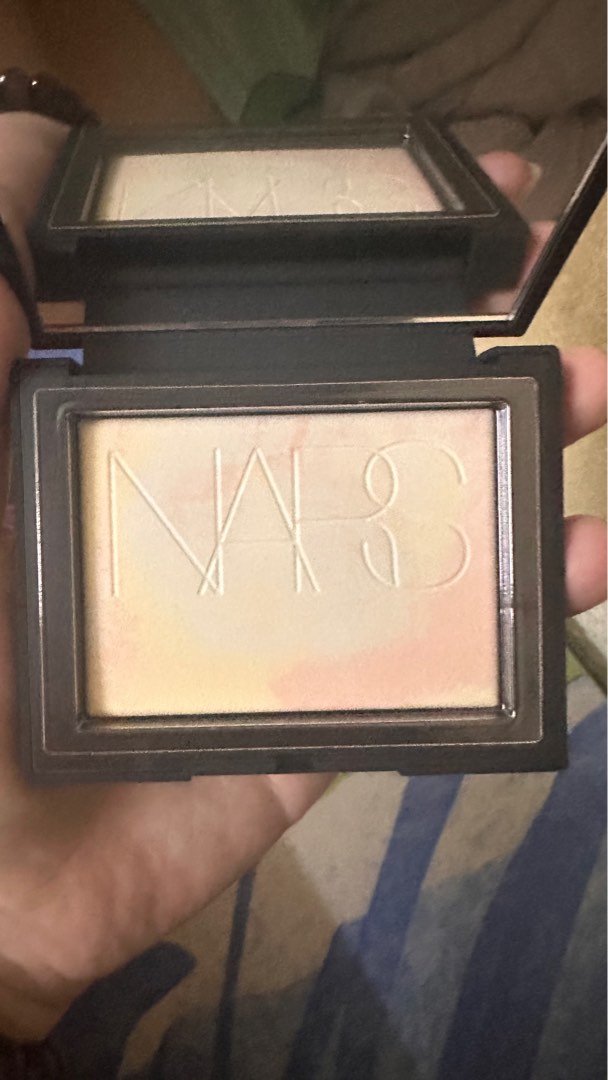 NARS Light Reflecting Prismatic Powder [MOONWAVE], Beauty & Personal Care, Face, Makeup on Carousell