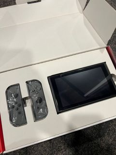 Nintendo Switch V2 full set, Video Gaming, Video Game Consoles ...
