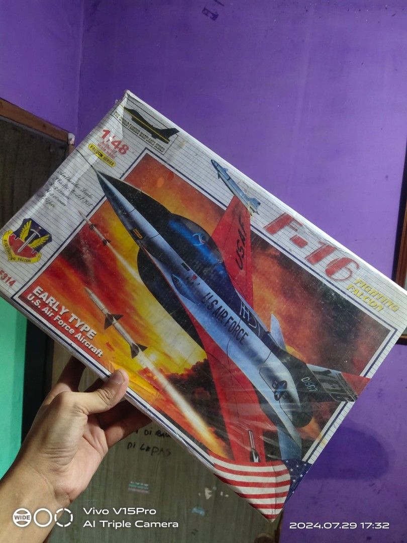 Pesawat model kit F-16 FIGHTING FALCON KITECH 1:48 AIRCRAFT, Barang ...