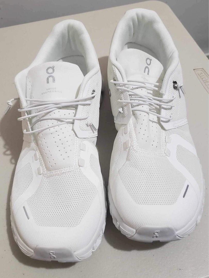 QC on cloud 5 men, Men's Fashion, Footwear, Sneakers on Carousell