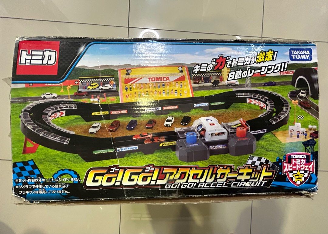 Takara tomy tomica track, Hobbies & Toys, Toys & Games on Carousell