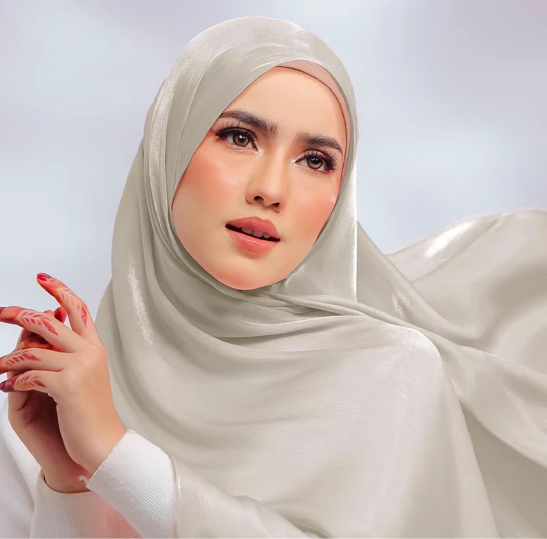 TUDUNG RUFFLE GISELLE, Women's Fashion, Muslimah Fashion, Hijabs on ...