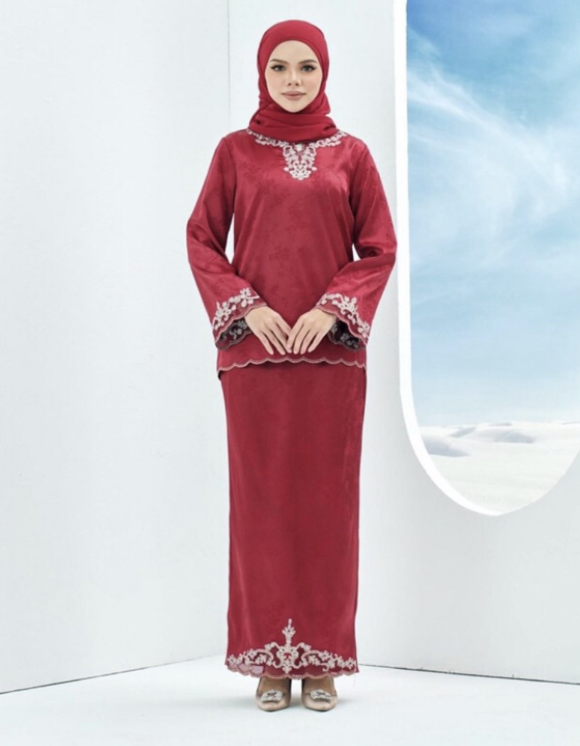 Velisa kurung hijabistahub, Women's Fashion, Muslimah Fashion, Baju ...