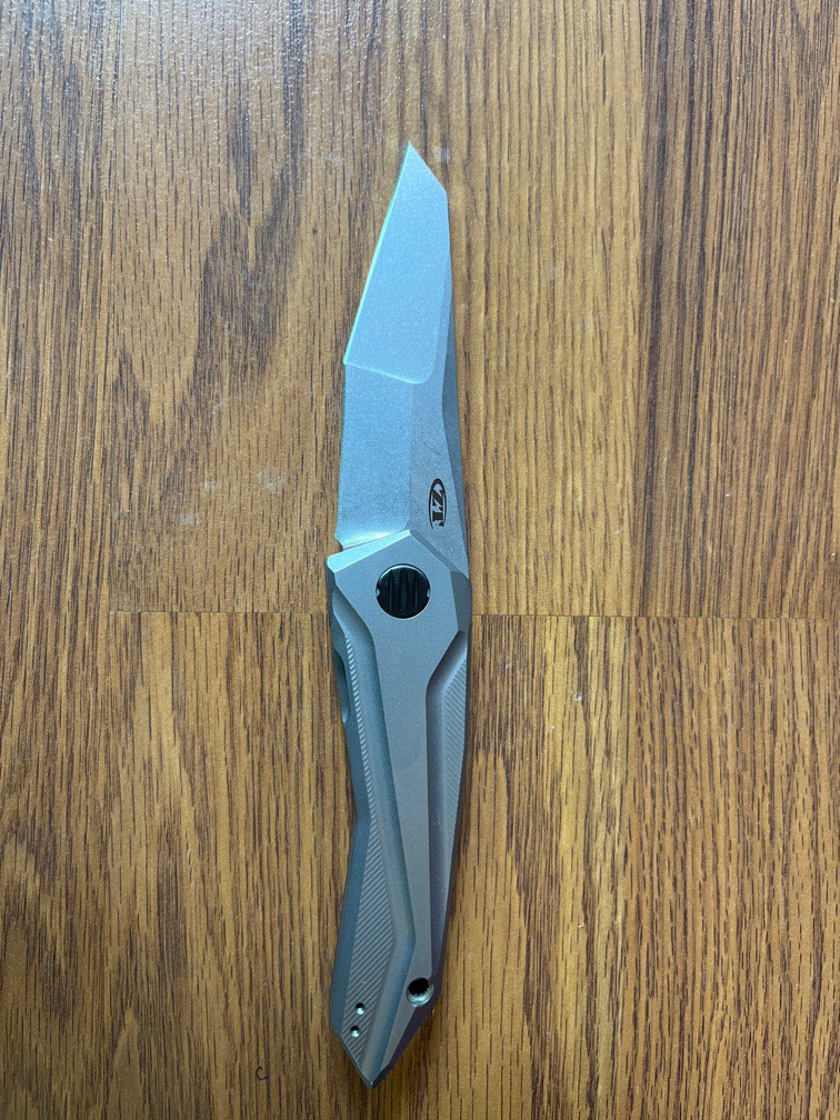 zero tolerance ZT0055, Sports Equipment, Hiking & Camping on Carousell