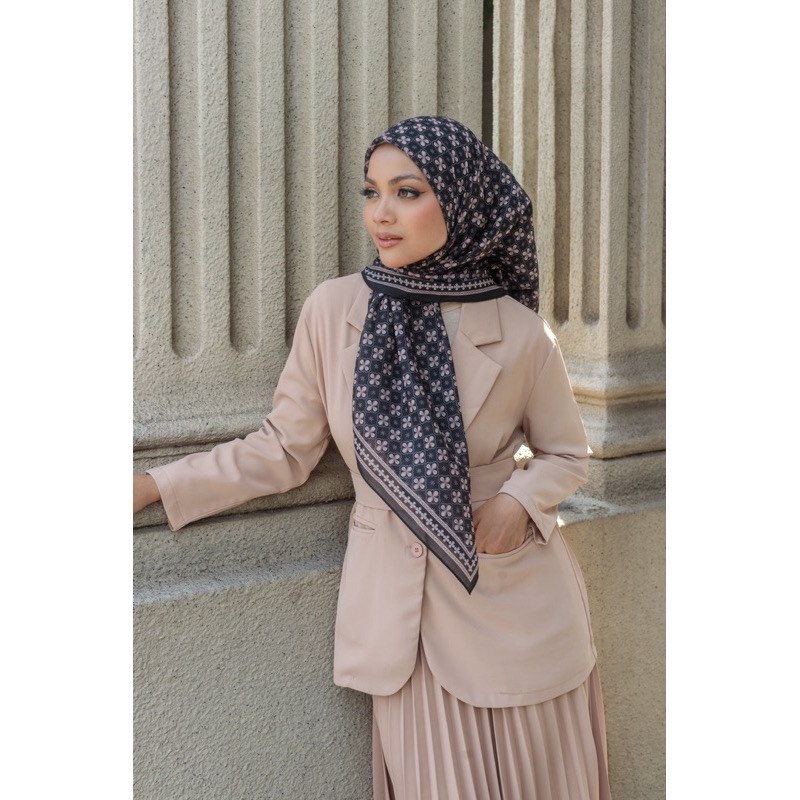 Alma Charlotte by Swan Heritage - Giselle Black, Women's Fashion ...