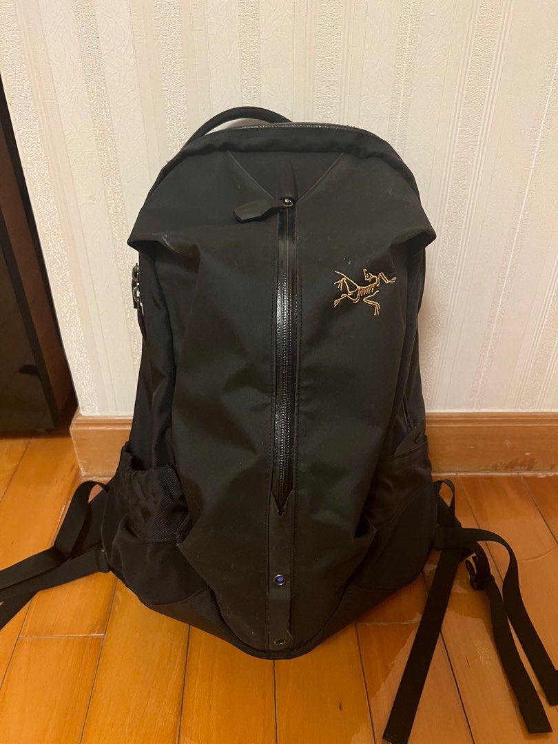 Arcteryx Arro 16 Backpack, 男裝, 袋, 背包 - Carousell
